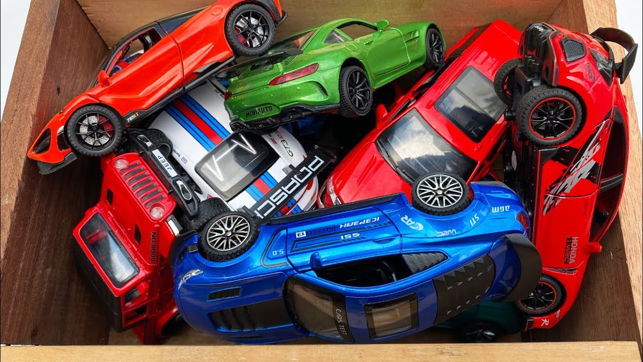 Box full super mini cars, Jeep, Mercedes, Honda typeR, Mclaren ...