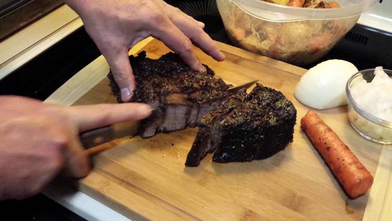 Little Man's Beef Chuck Pit Roast on the Pit Barrel Cooker - YouTube