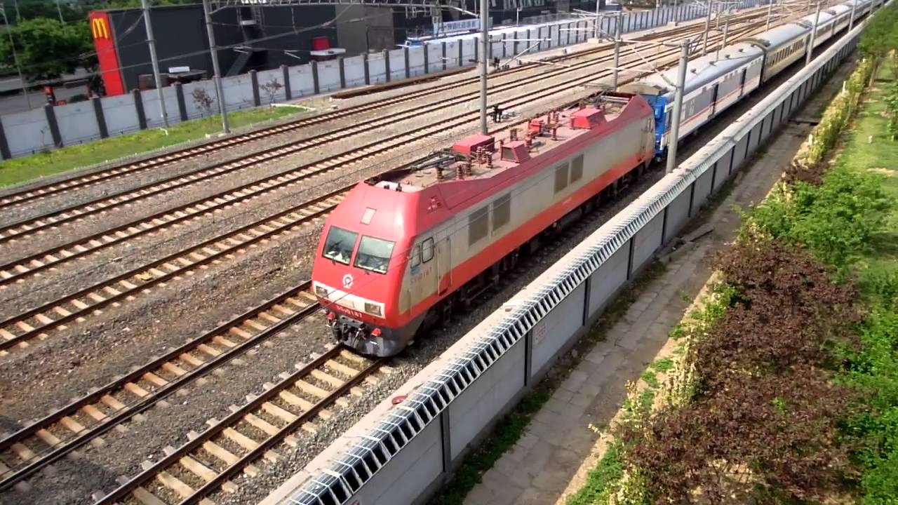 SS9+25K, China Railway中国铁路(T66南京到北京, Nanjing to Beijing Train) - YouTube