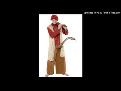Gaand Marandi - Choochi Raakhe Suit te Bahar