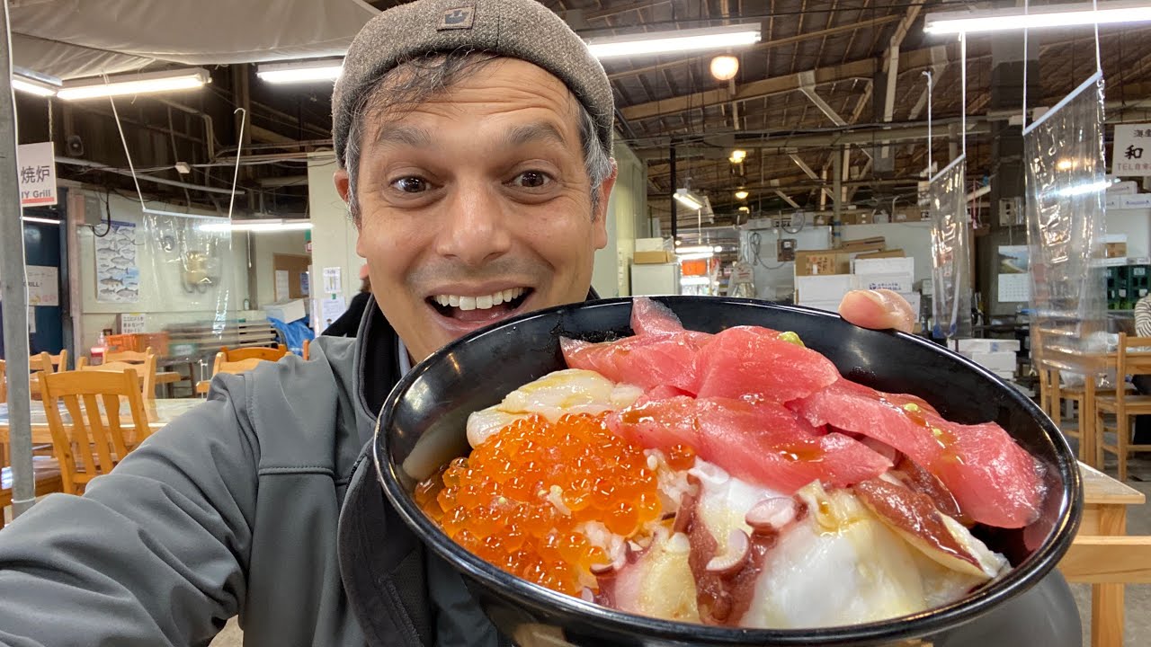Japanese Street Food | Shiogama Morning Fish Market - YouTube