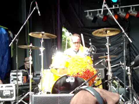 Josh Freese with DEVO - "Mongoloid" live @ Sound of Music Festival June ...