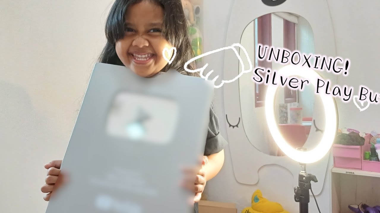 Unboxing Silver Play Button Youtube - YouTube