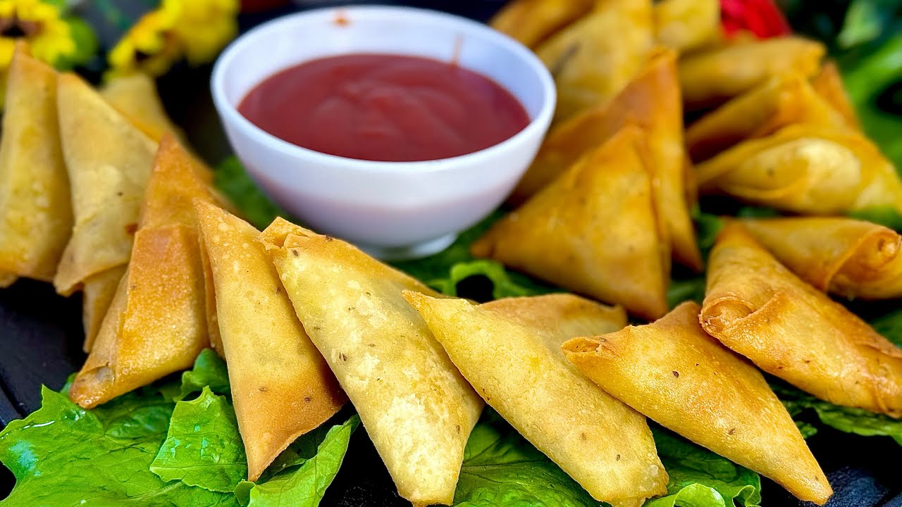 Crispy Chicken Mini Samosas 🍗🥠 Chicken Keema Samosa | Ramadan Iftar ...