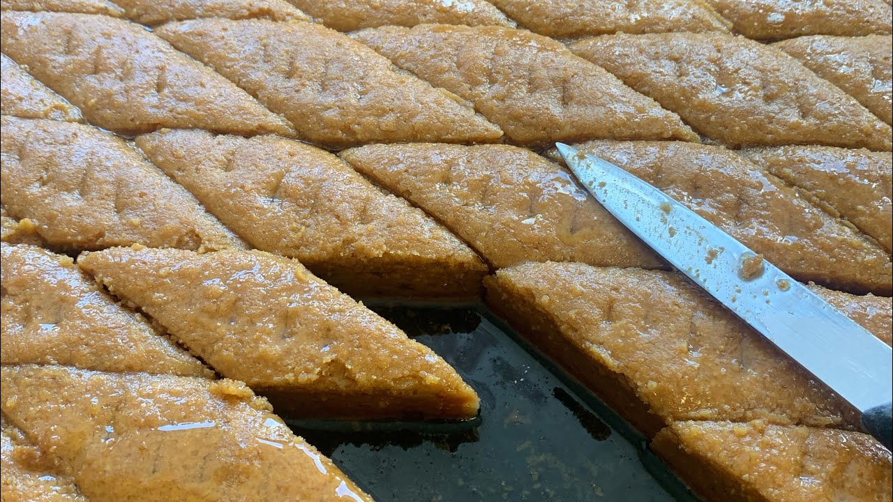 Tespishte tradicionale me gjalp dhe maze( ajke) qe te shkrihet ne goje ...