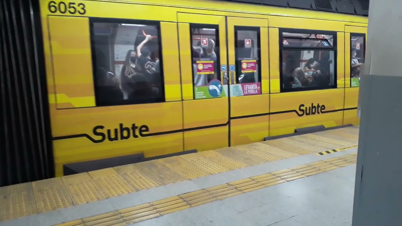 Subte de Buenos Aires | Línea B | CAF 6000 saliendo de Carlos ...