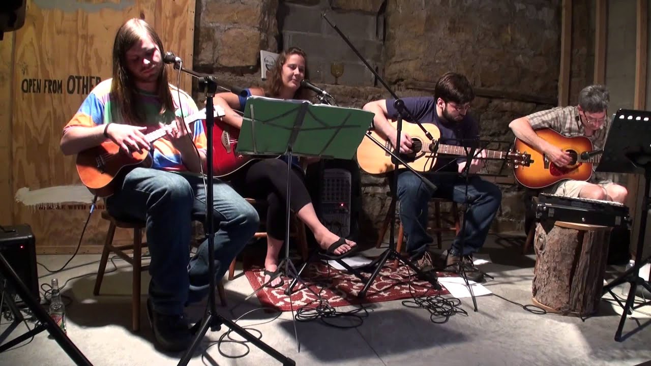Angela Duryee, Chris Hopkins, Reid Plumbly, Jim Burt- Radiohead's Creep ...