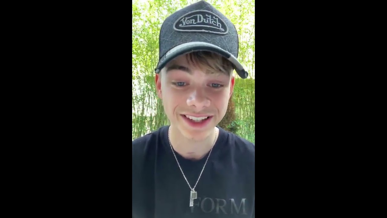 Corbyn Besson FULL Halogen Live | 1/26/19 - YouTube