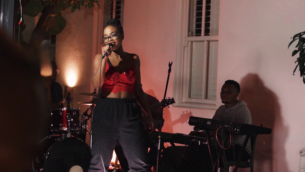 Zanda Zakuza - Hamba (Live) - YouTube