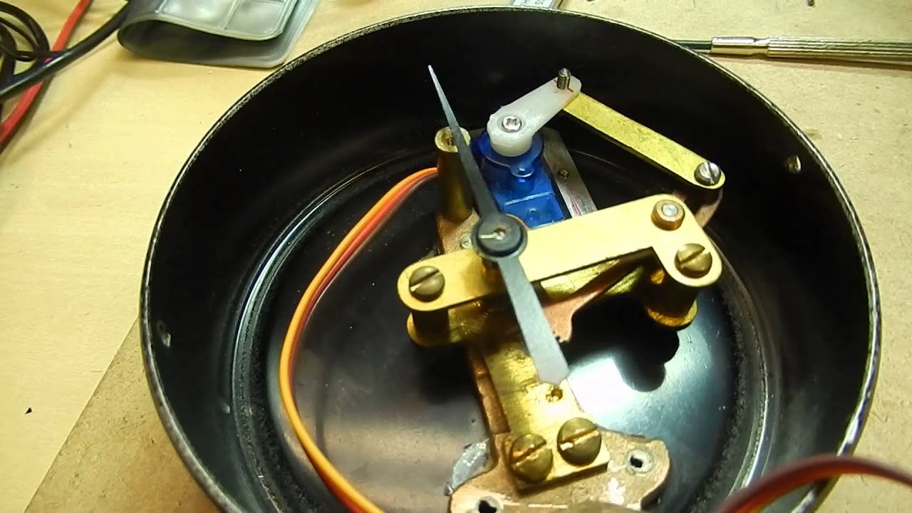servo pointer - YouTube