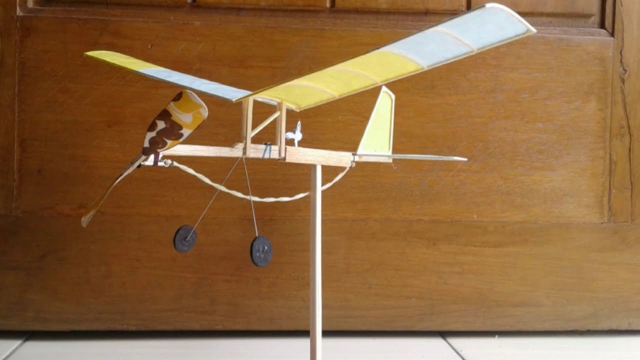 Pesawat Tenaga Karet Hangar Rat 34 cm 5 gram - YouTube