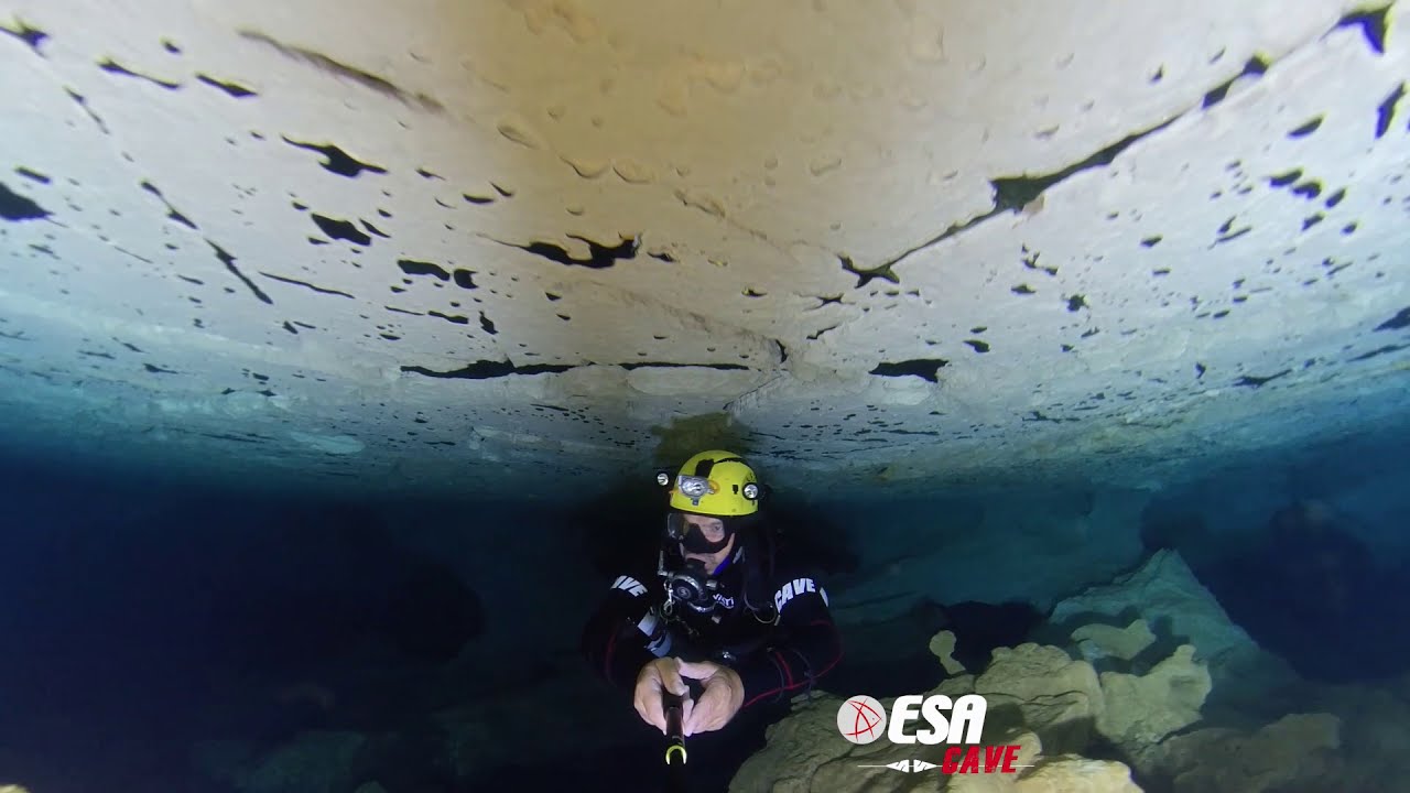 360° Cave Diving - YouTube