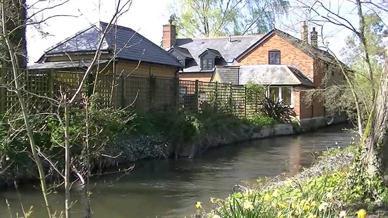 Romsey, Hampshire, England (Part 1) - YouTube