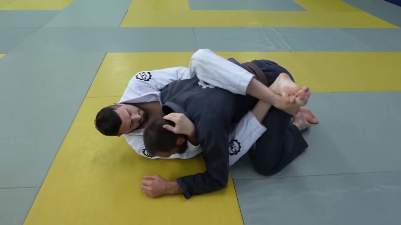 Closed Guard - Overhook & Head control - YouTube