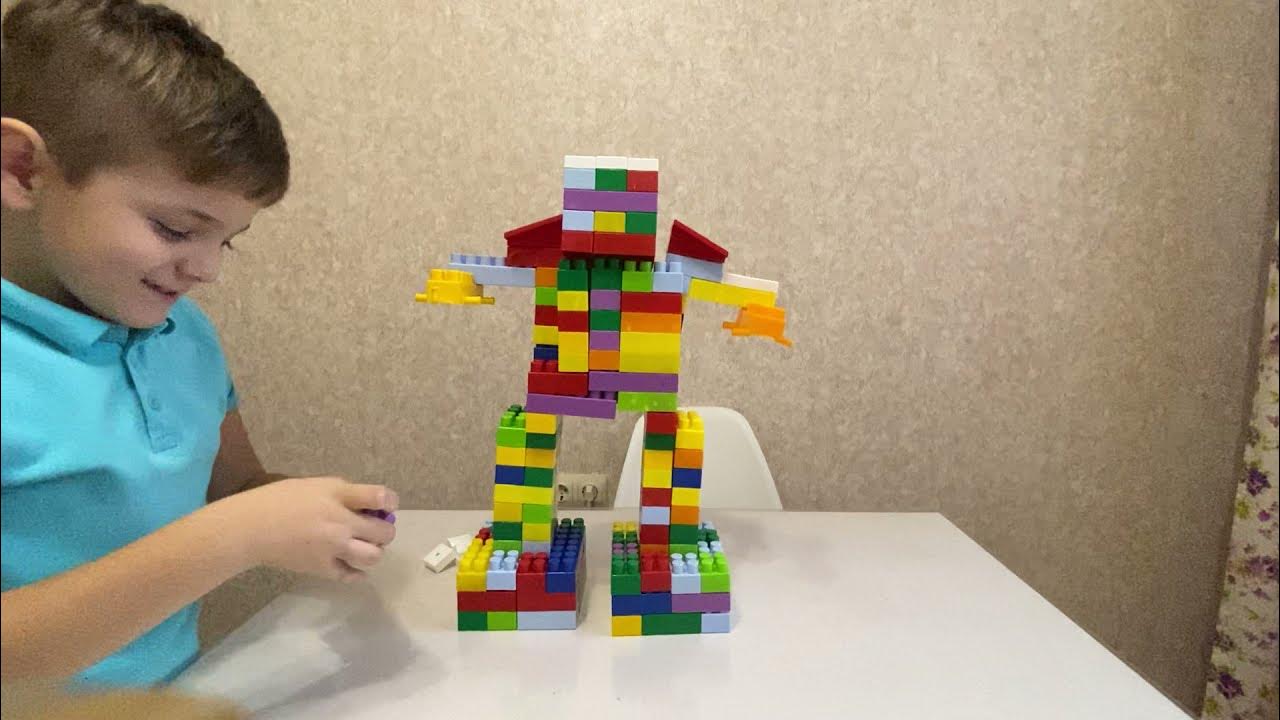 Робот из конструктора - YouTube