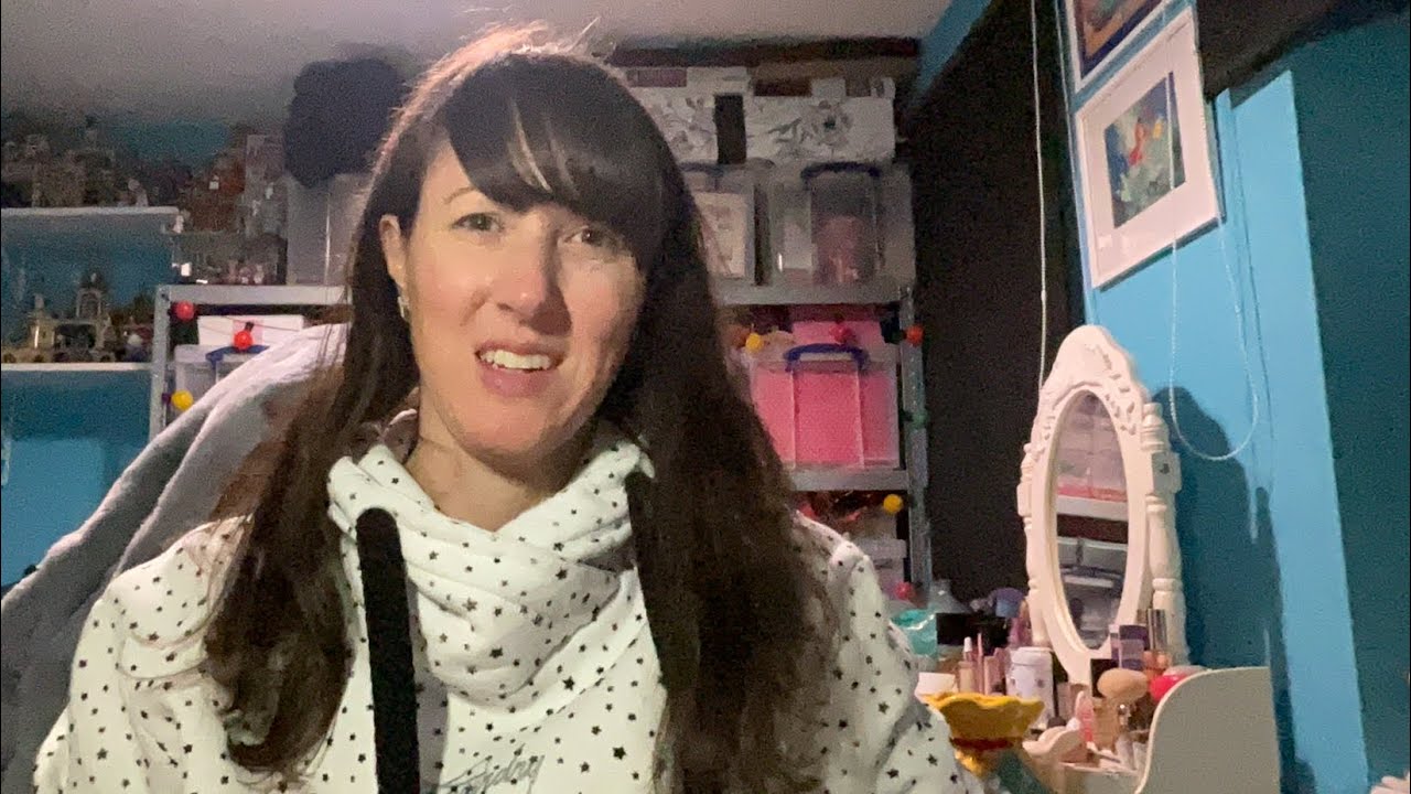 Advent 2023 - Day 18; Woolly Mama, Curate Crochet & Toft - YouTube