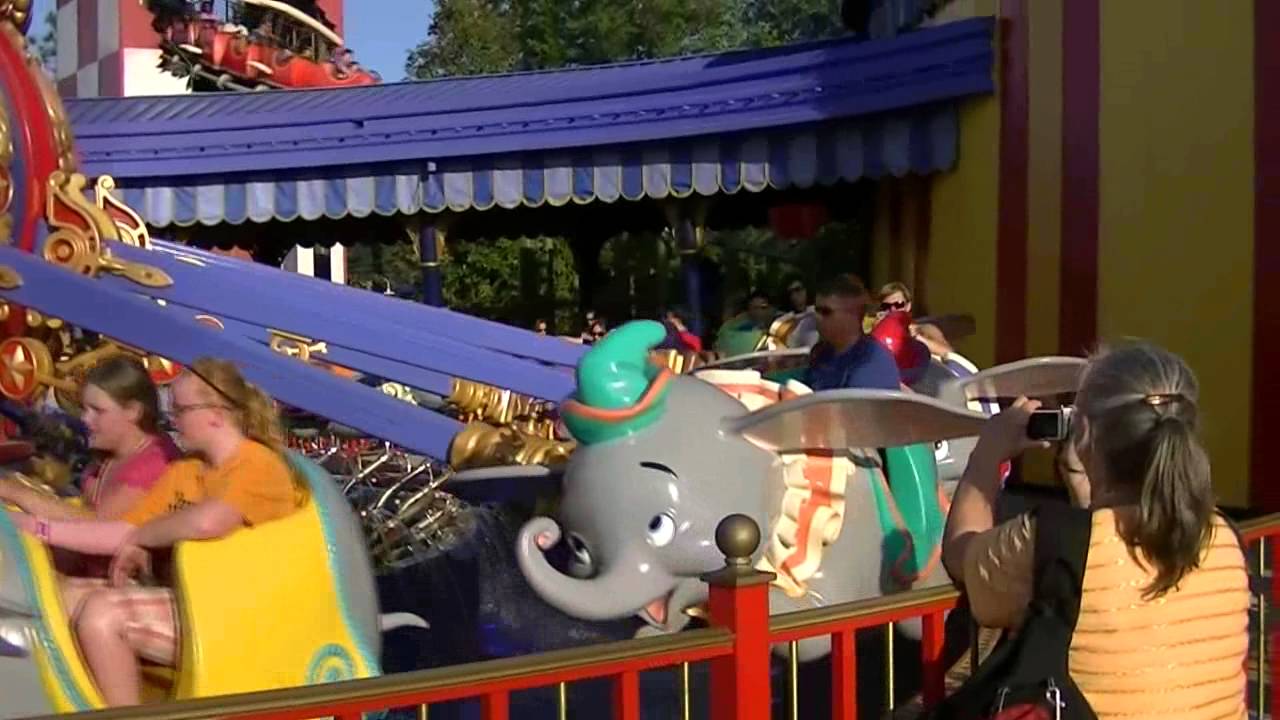 Flying Dumbo ride at Disney's Magic Kingdom (HD) - YouTube