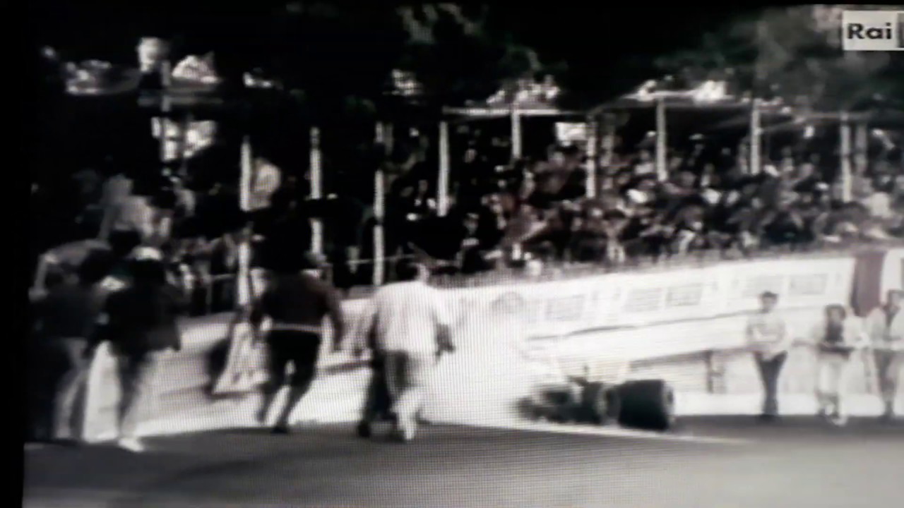 GRAHAM HILL CRASH MONACO GP 1971 - YouTube
