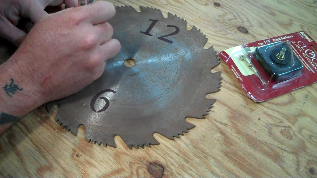 super simple diy saw blade clock - YouTube