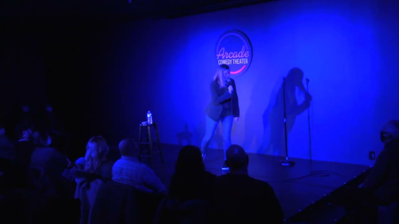 Comedian Helen Wildy at Arcade Comedy Theater - YouTube