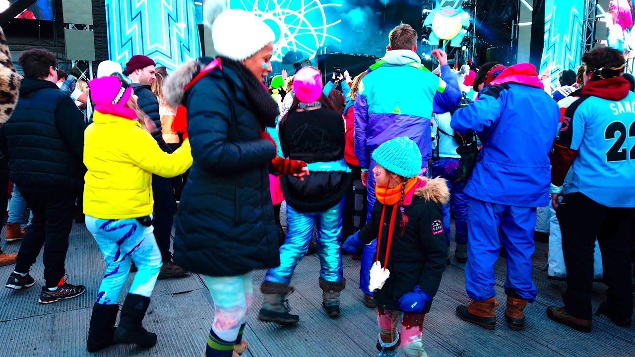 The cutest scene at a music festival: a little girl dance rave with her ...