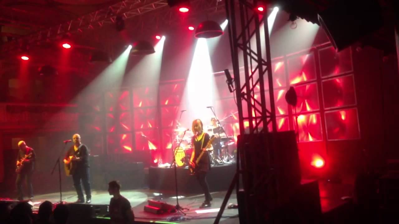 PIXIES - extract of live concert @ Great Hall Lucerna, Prague - YouTube