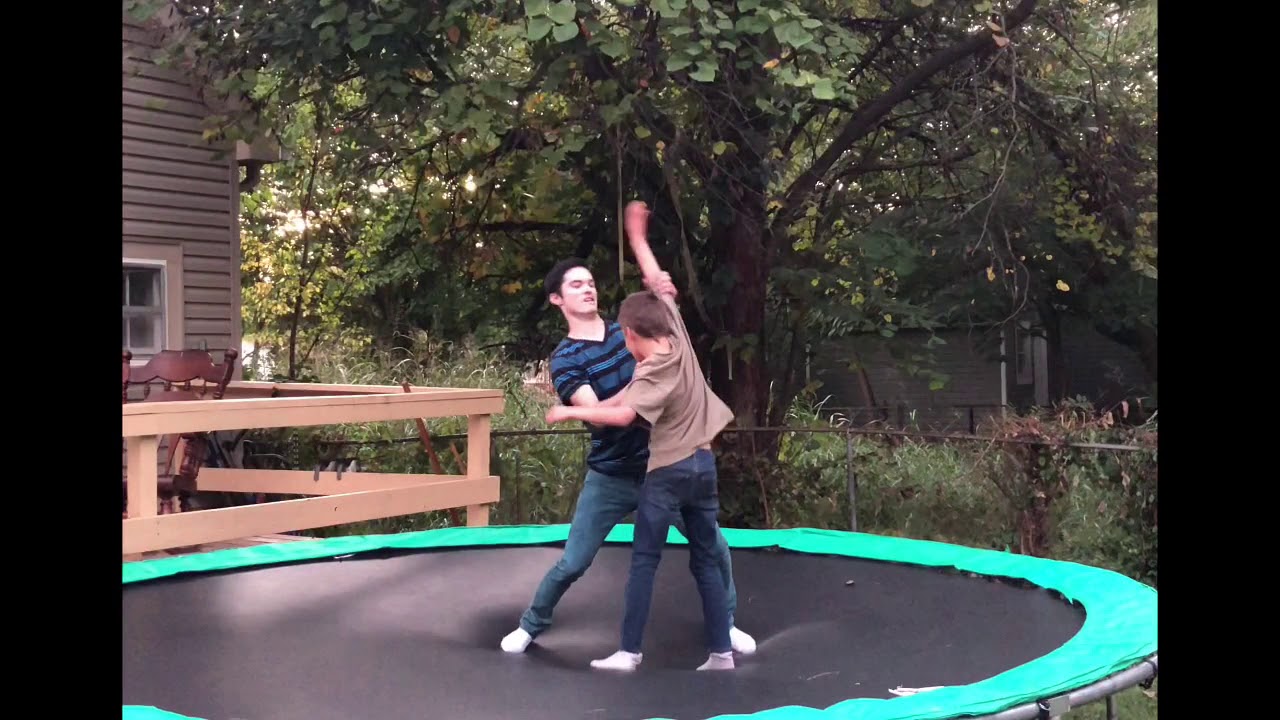 FAMOUS WWE MOVES ON TRAMPOLINE - YouTube