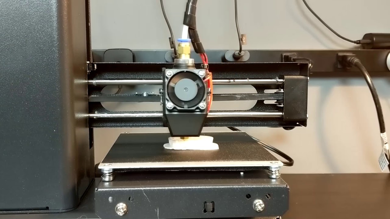 Monoprice MP Select Mini first print 8x speed - YouTube