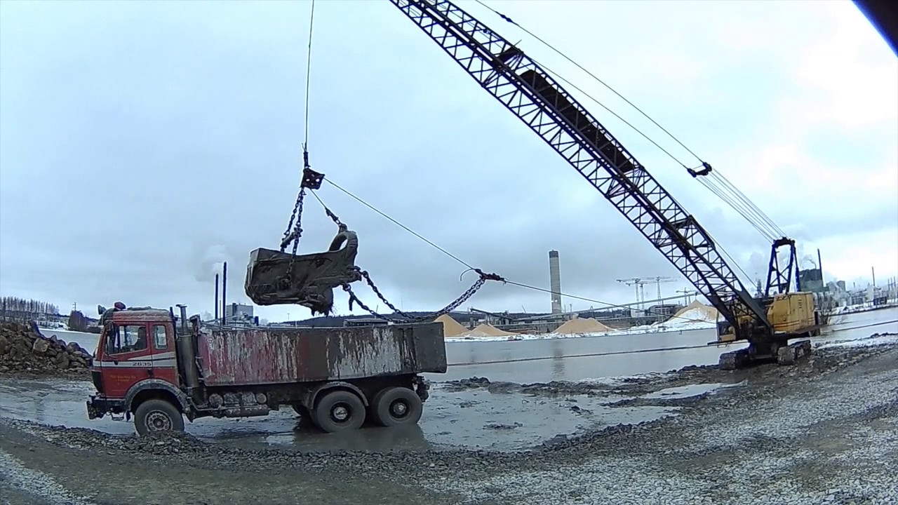 Dragline. Ruston Bucyrus 61-RB. Dynamic compaction 38-RB2 - YouTube