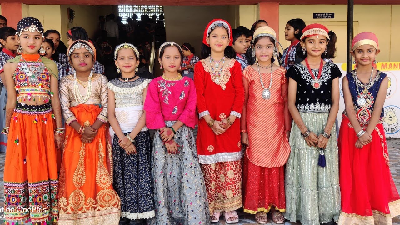 Bumbro Bumbro Song Group Dance | Class II B Students - YouTube