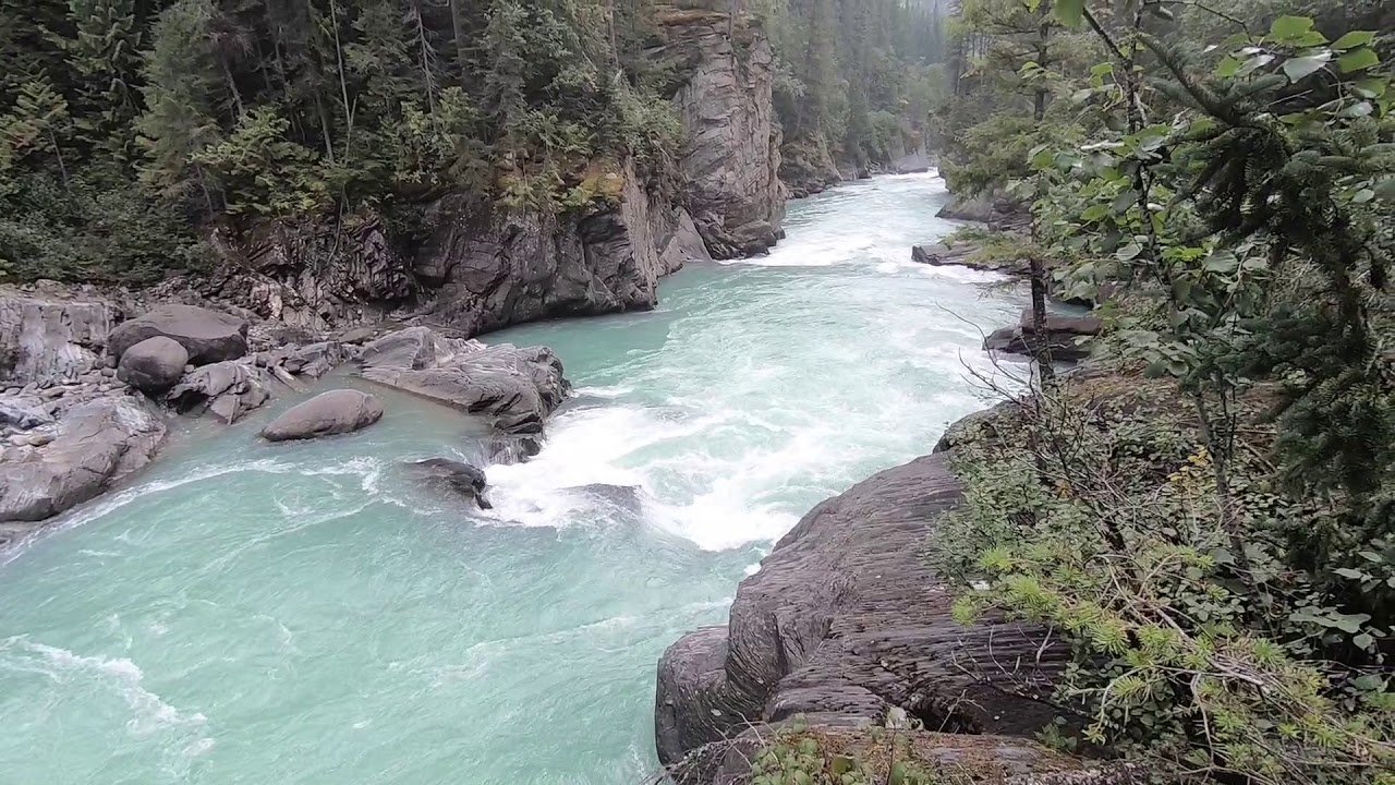 Overlander Falls - YouTube