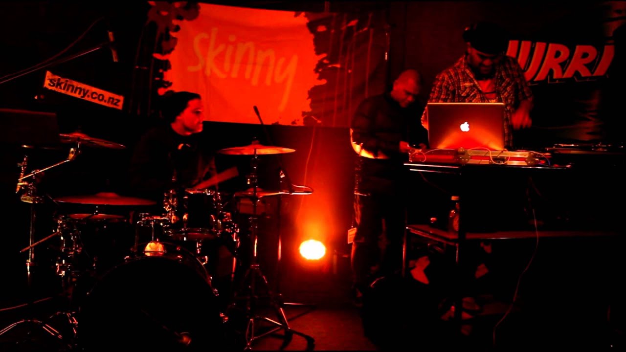 Man vs Machine | Zane Graham & DJ Jayrasik - YouTube