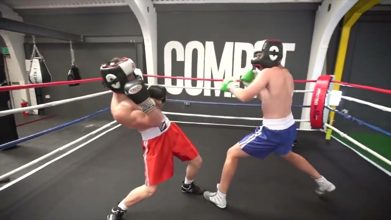 Joe Weller vs Theo Baker // The Start of Youtube Boxing - YouTube