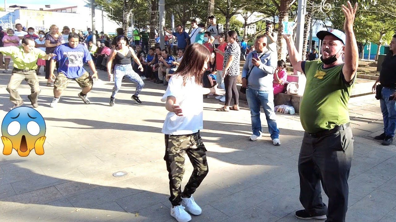 Aquellos que eran vistos bailando, eran considerados locos por quienes ...