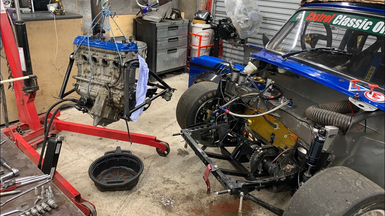 The hayabusa NA to turbo mini engine swap begins - YouTube