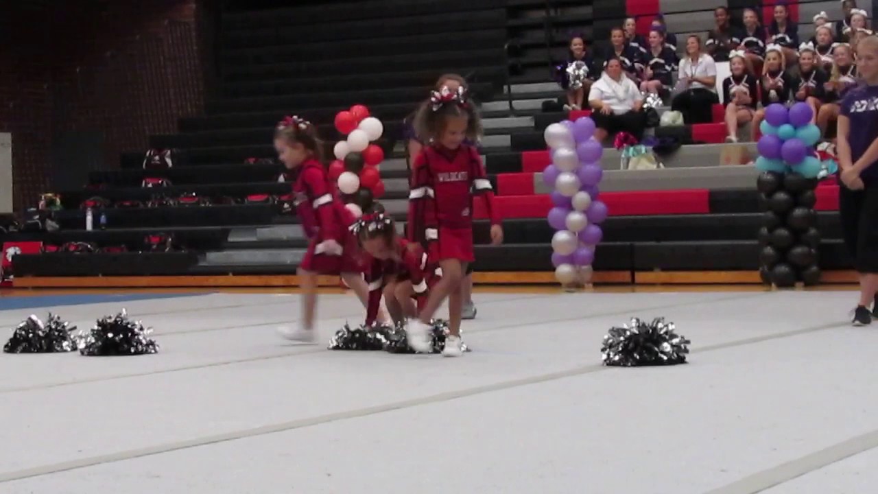 Tiny Mite Cheer - YouTube
