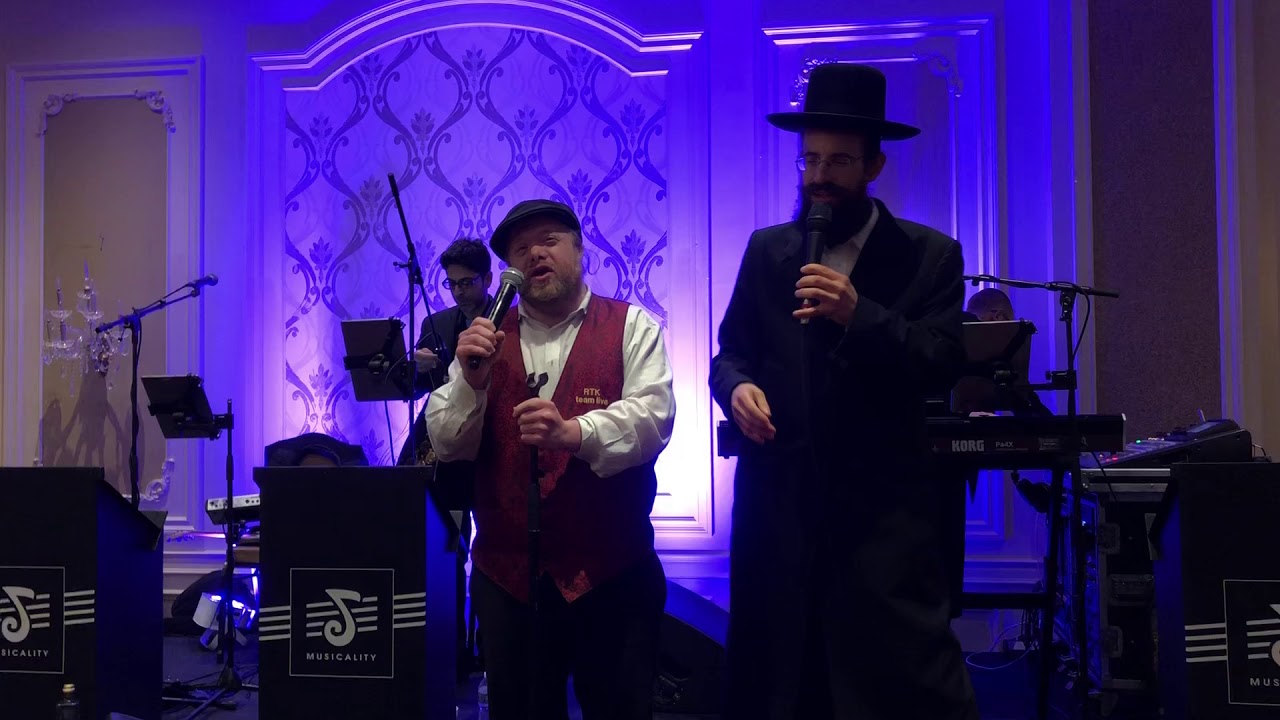 Rafi the king !!! Rocking the house with Sruly Werdyger RTK team live ...