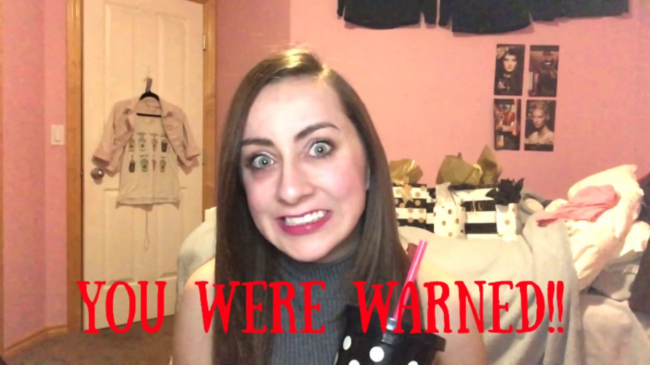 EMBARRASSING CHEERLEADING STORIES - YouTube