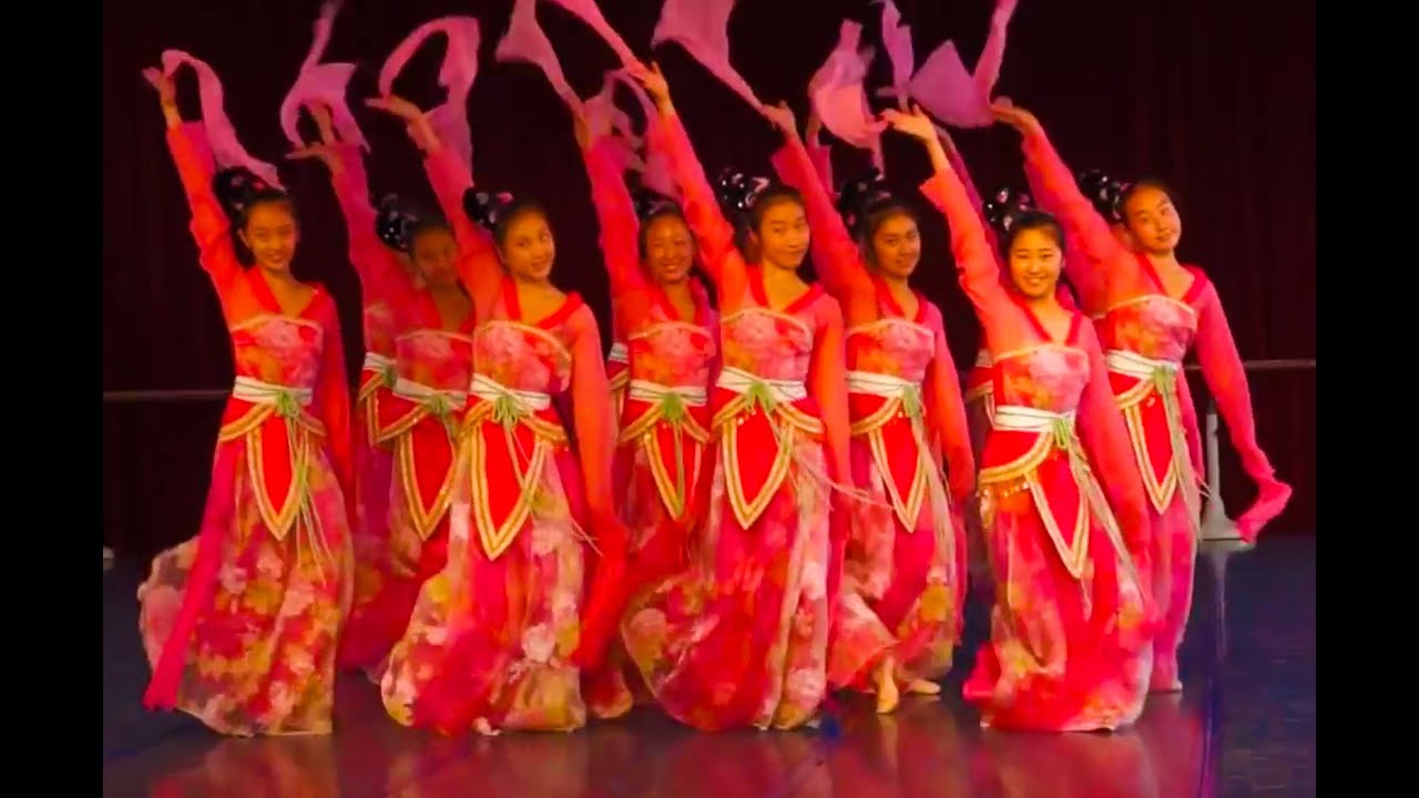 Dance schools performance in China - YouTube
