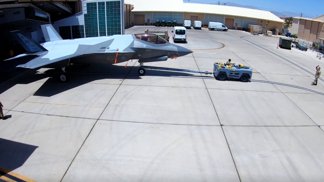 Extreme Process for Painting the F-35A Lightning II Fighter Jets with ...