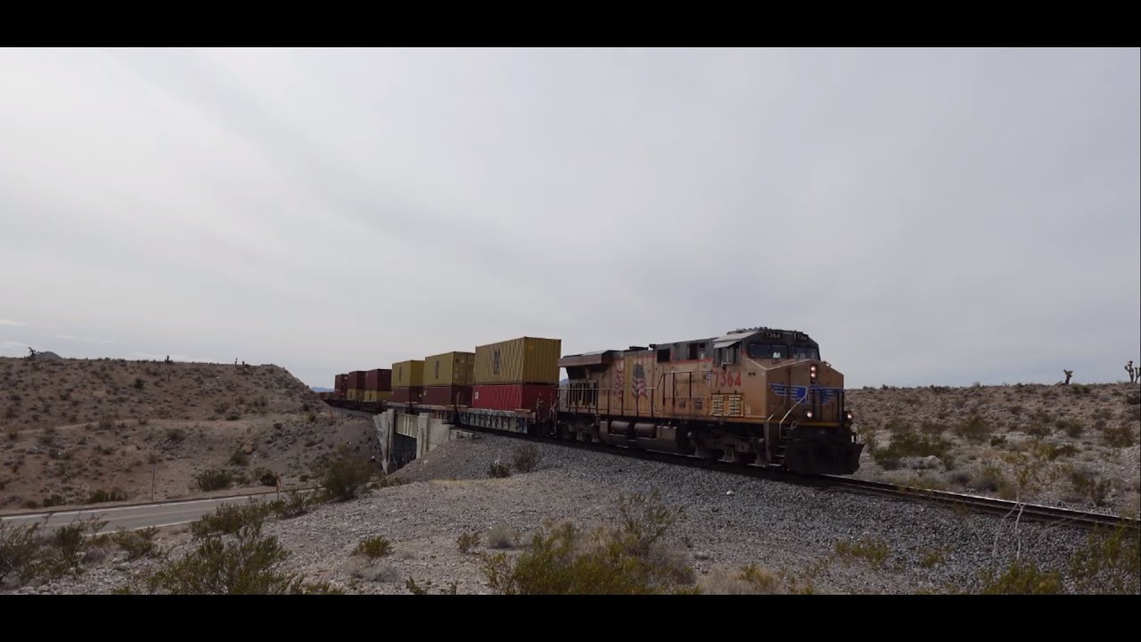 UP 7364 Leads a intermodal at Erie - YouTube