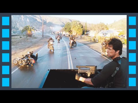 Нападение банды байкеров — Кобра (1986) — Сцена из фильма 6/7