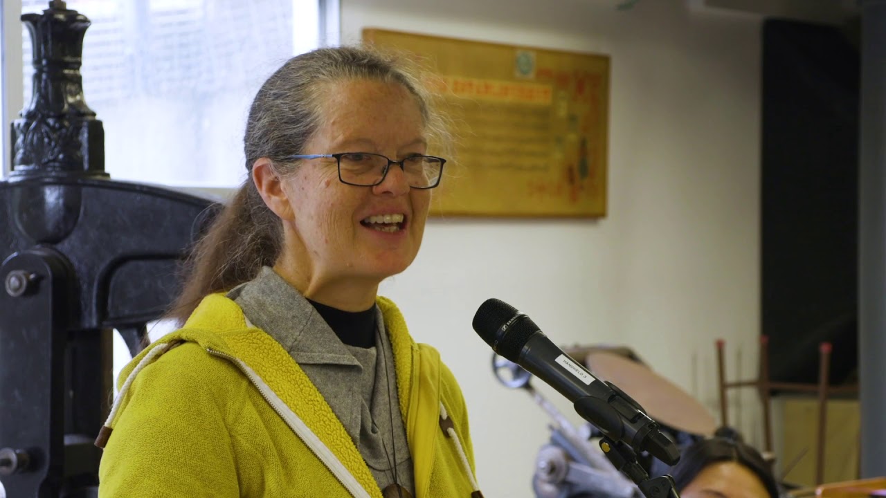 Sydney Shep: Poetry and crowd translation - YouTube