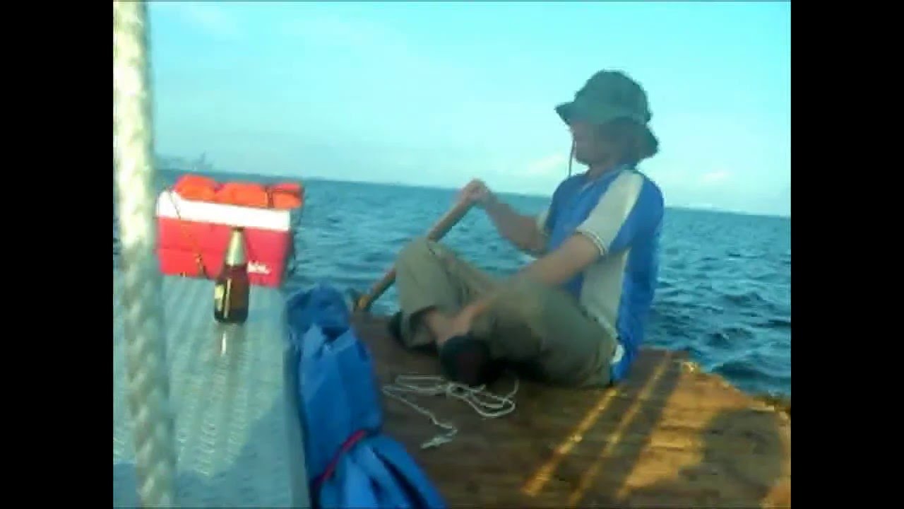 Apocalypso, a 20ft Polynesian Pontoon Trimeran - YouTube