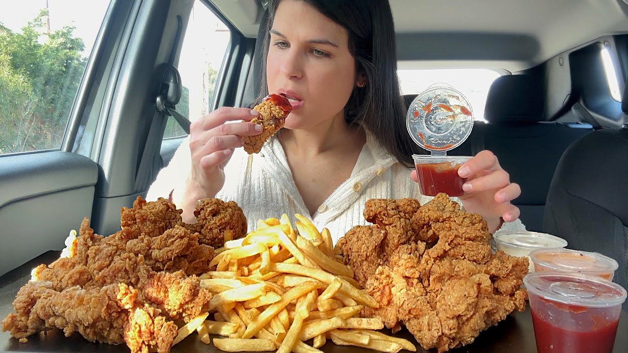 BONELESS FRIED CHICKEN CAR MUKBANG | ASMR | EATING SOUNDS - YouTube