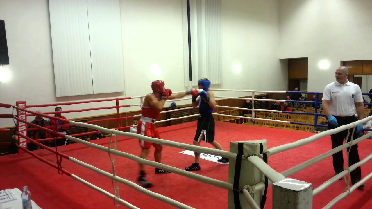 Daniel Vencl vs Pavel Pikner, Boxing Poděbrady - YouTube