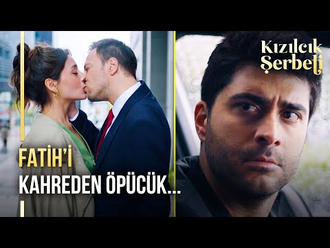Fatih, Doğa ve Giray’ı öpüşürken görüyor! | Kızılcık Şerbeti 61. Bölüm