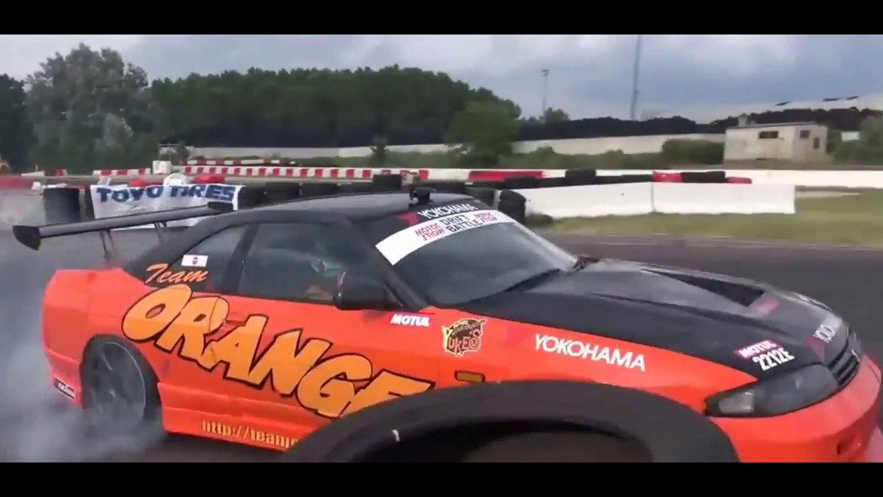 AUTO DRIFT ORANGE SKYLINE R33 - YouTube