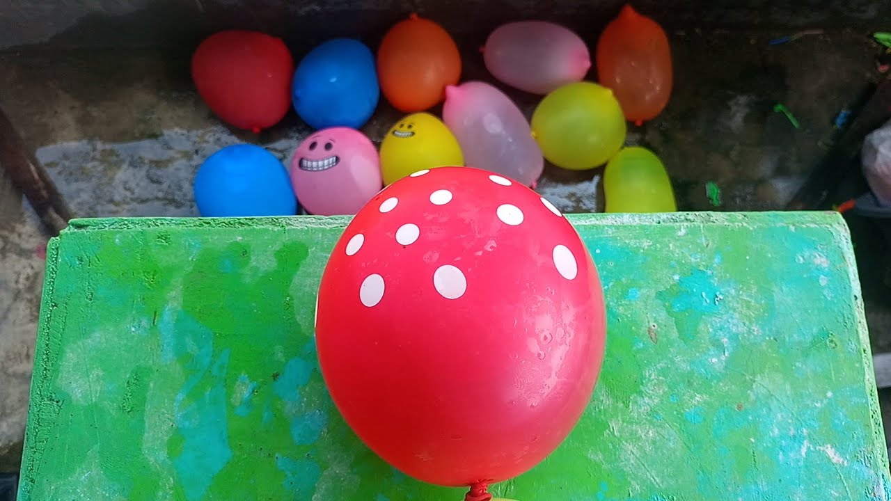 Balloons Show - YouTube