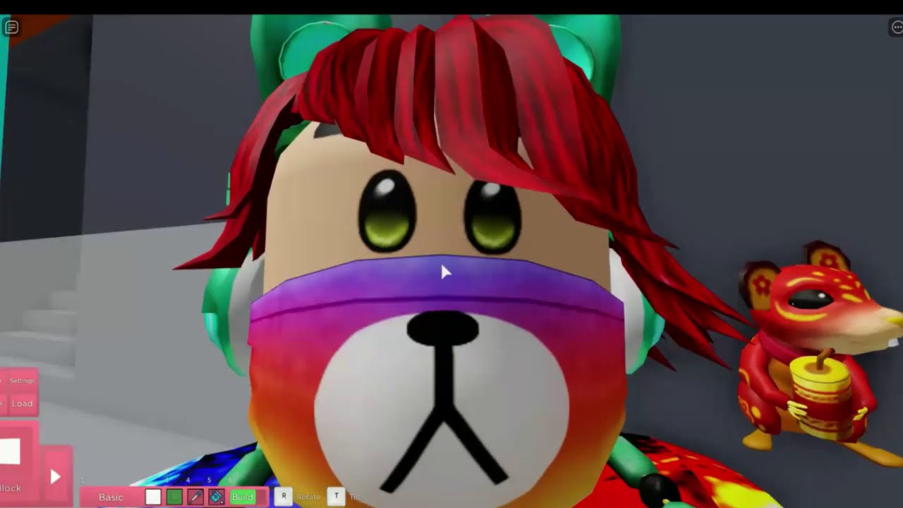 La base piggy build mode - YouTube